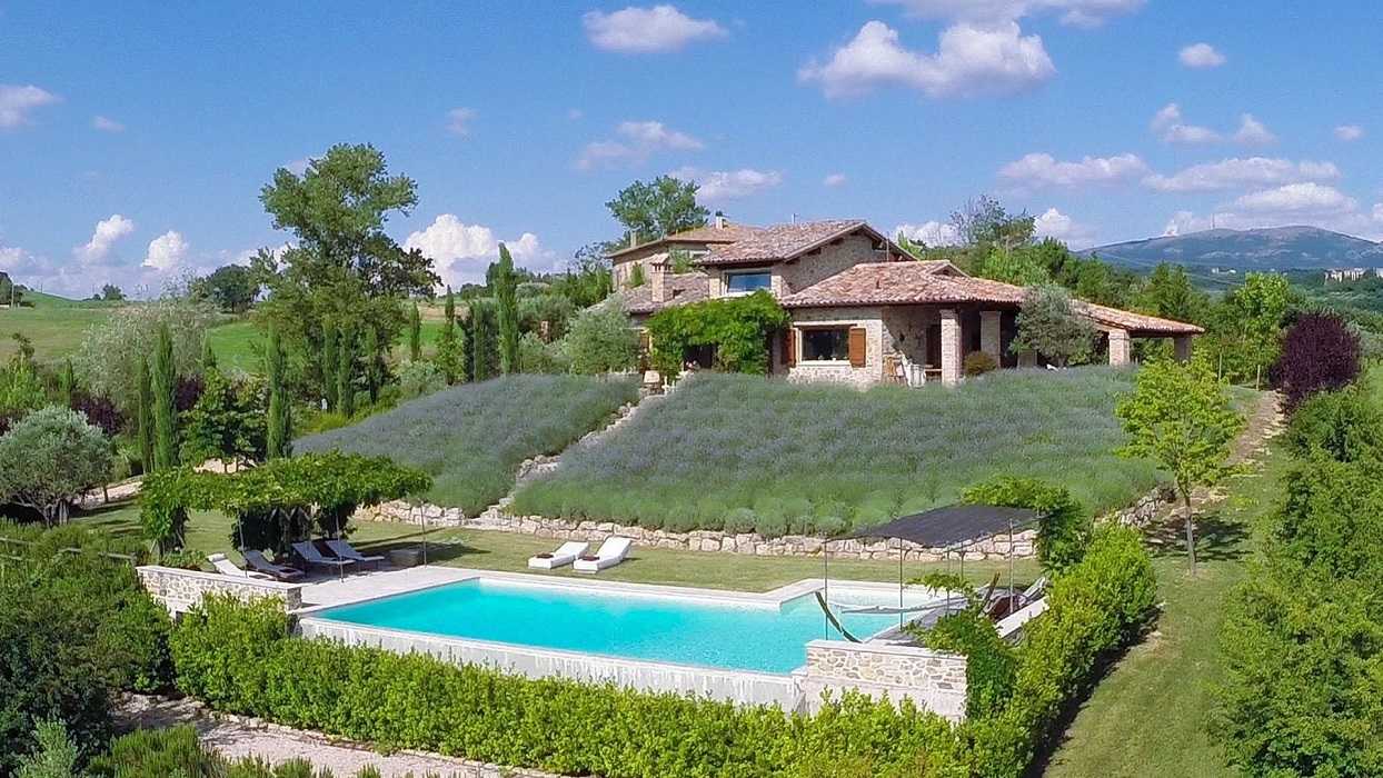 Emma Villas - Punta a formare fino a 170 persone nel secondo anno di ...